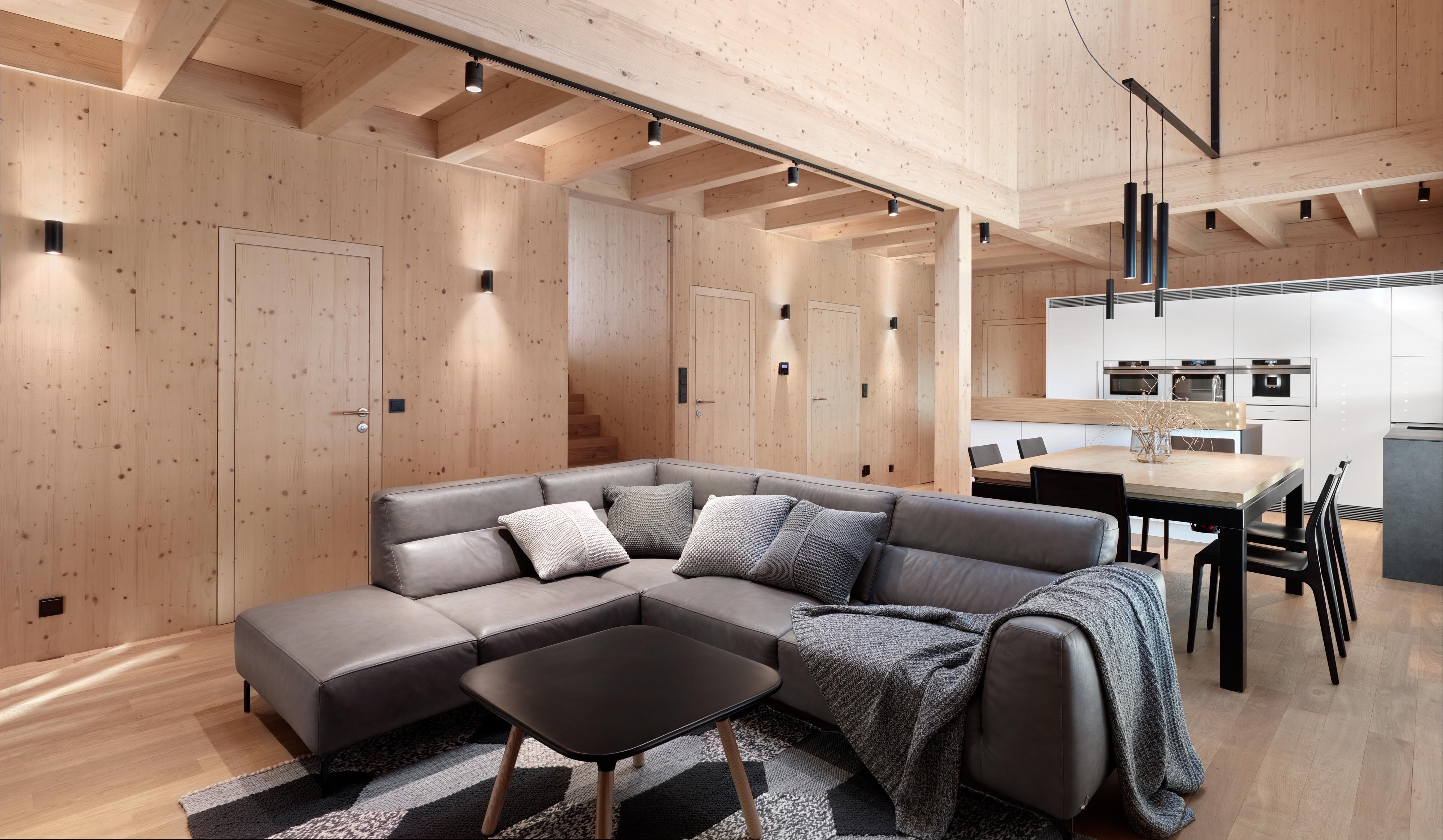 Interiér chaty v Orlických horách | Archinfo.sk