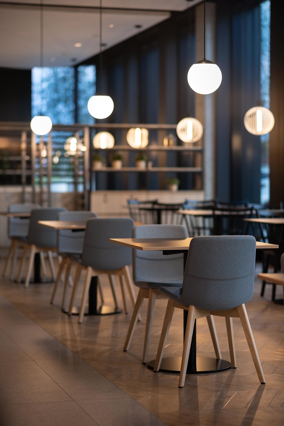 TakeOff Restaurant & Coffee, GBC 5, Bratislava | Archinfo.sk