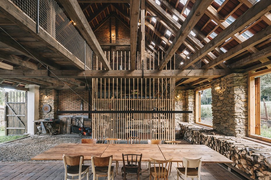 Stodola v Pošumaví | Archinfo.sk