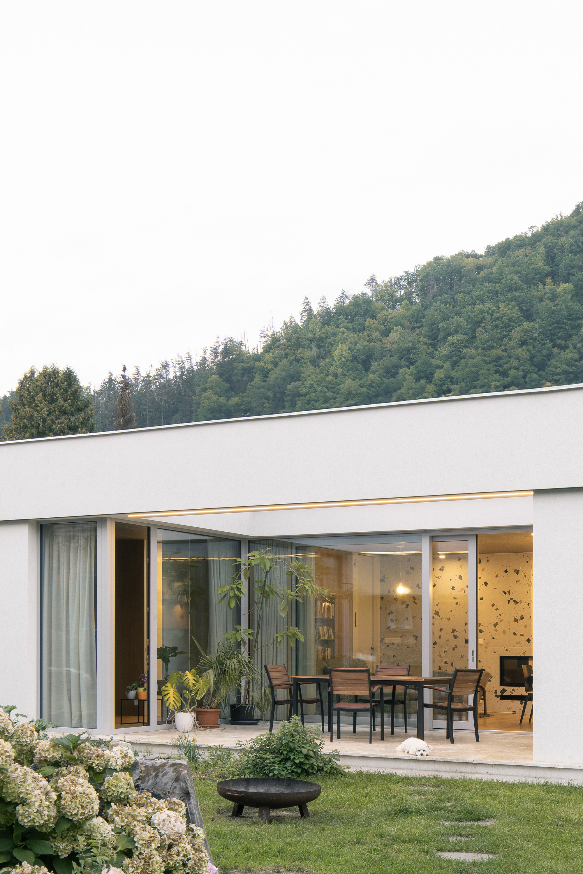 Dom so zelenými átriami, Nedvědice (ČR) | Archinfo.sk