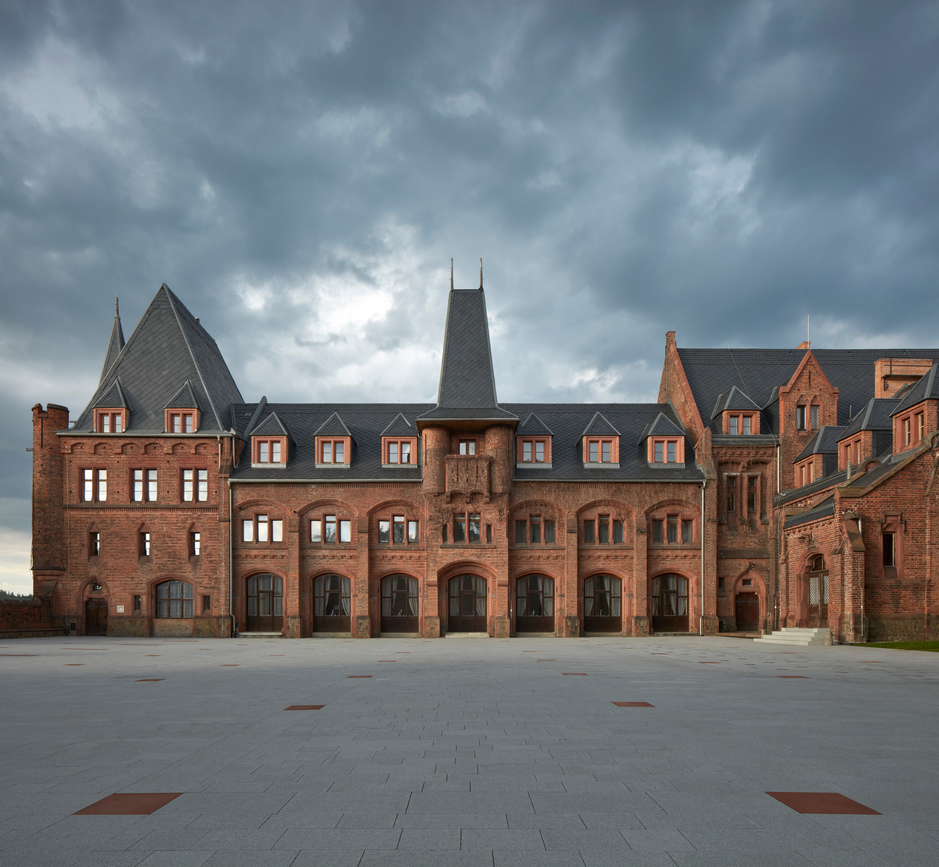 Červený zámok, Hradec nad Moravicí | Archinfo.sk