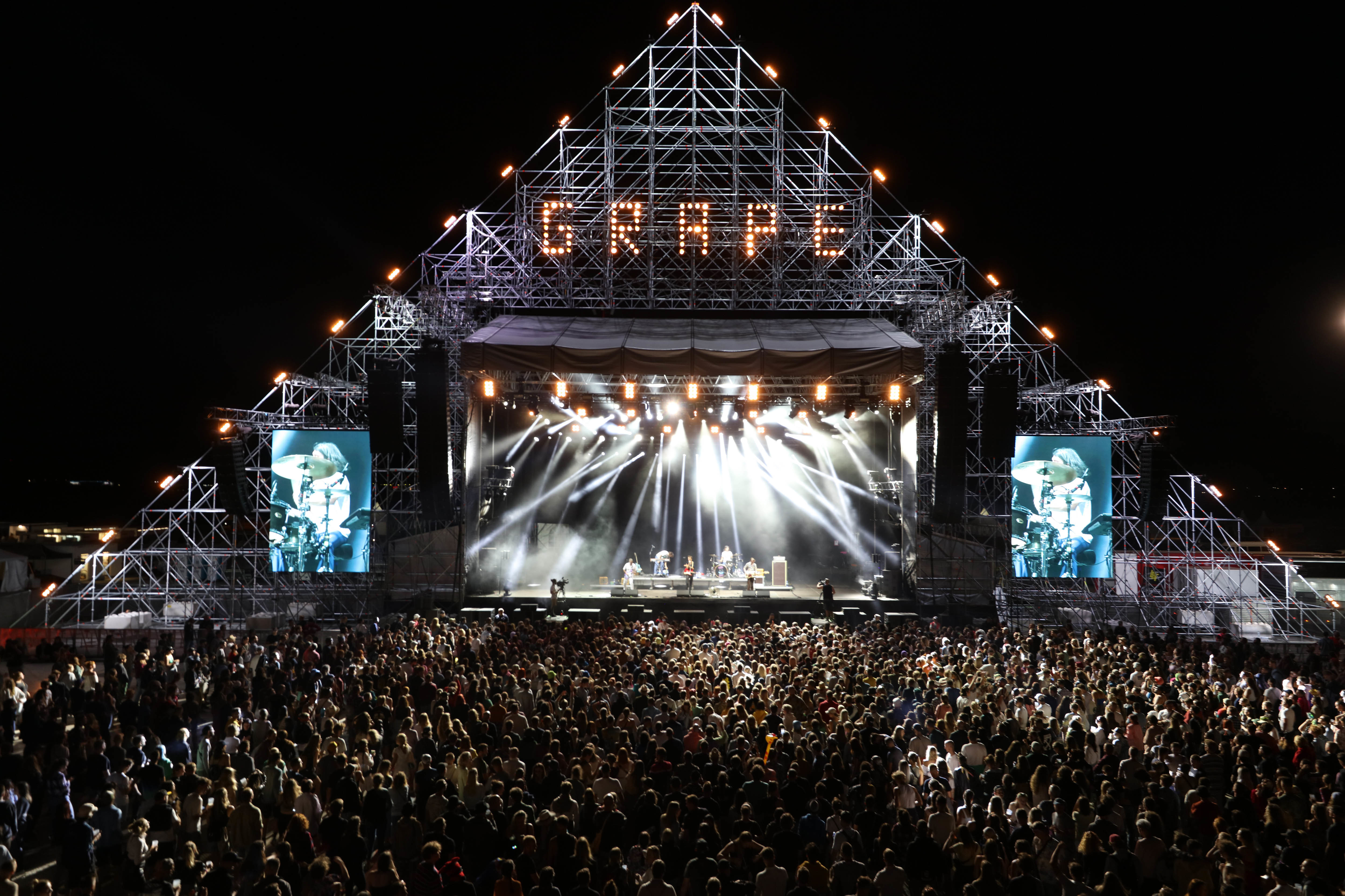 Architektúra festivalu Grape 2022, letisko Trenčín | Archinfo.sk