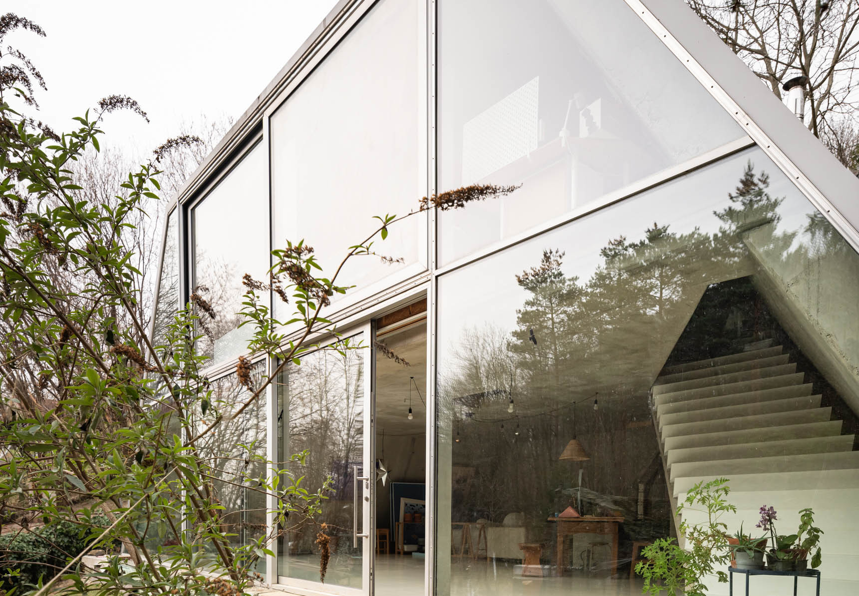 Dom vo svahu, Pernek | Archinfo.sk