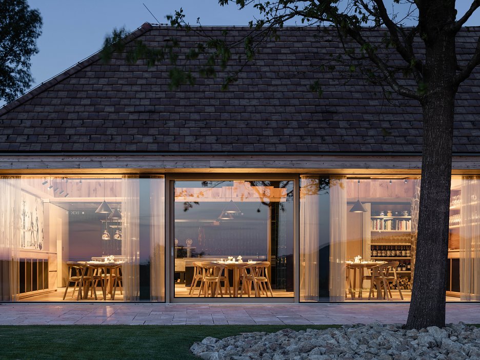 Reštaurácia ECK, Devín | Archinfo.sk