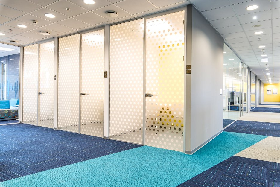 Interiér IBM Digital Sales, Bratislava | Archinfo.sk