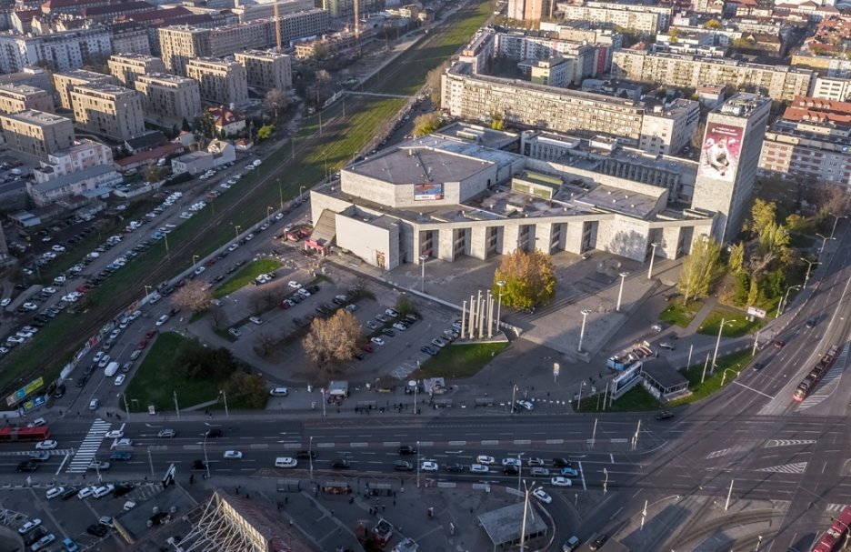 Istropolis – postreh z balkánskej cesty, Ceaucescov palác v Bukurešti a ...